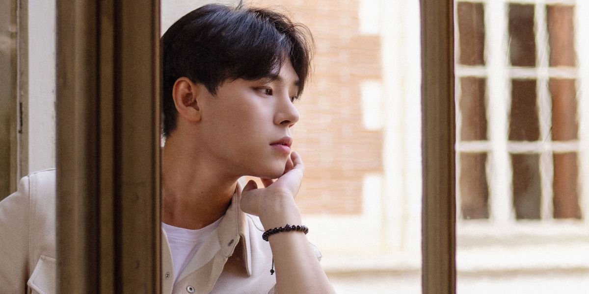 CHOI SUHWAN POURSUIT SON EVOLUTION ARTISTIQUE AVEC ‘LEFT ON READ’ – Blender Bookmagazine